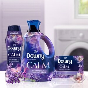 Downy Infusions Calm Lavender & Vanilla Bean Liquid Fabric Softener, 81 ...